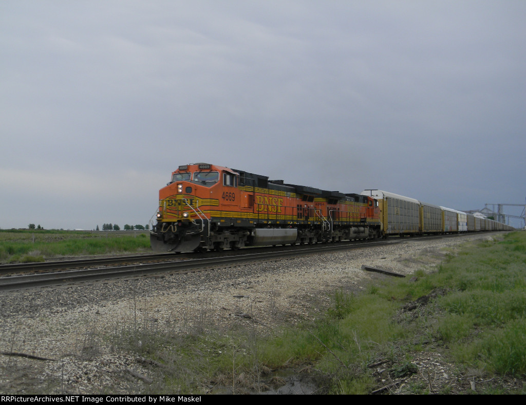 BNSF 4669